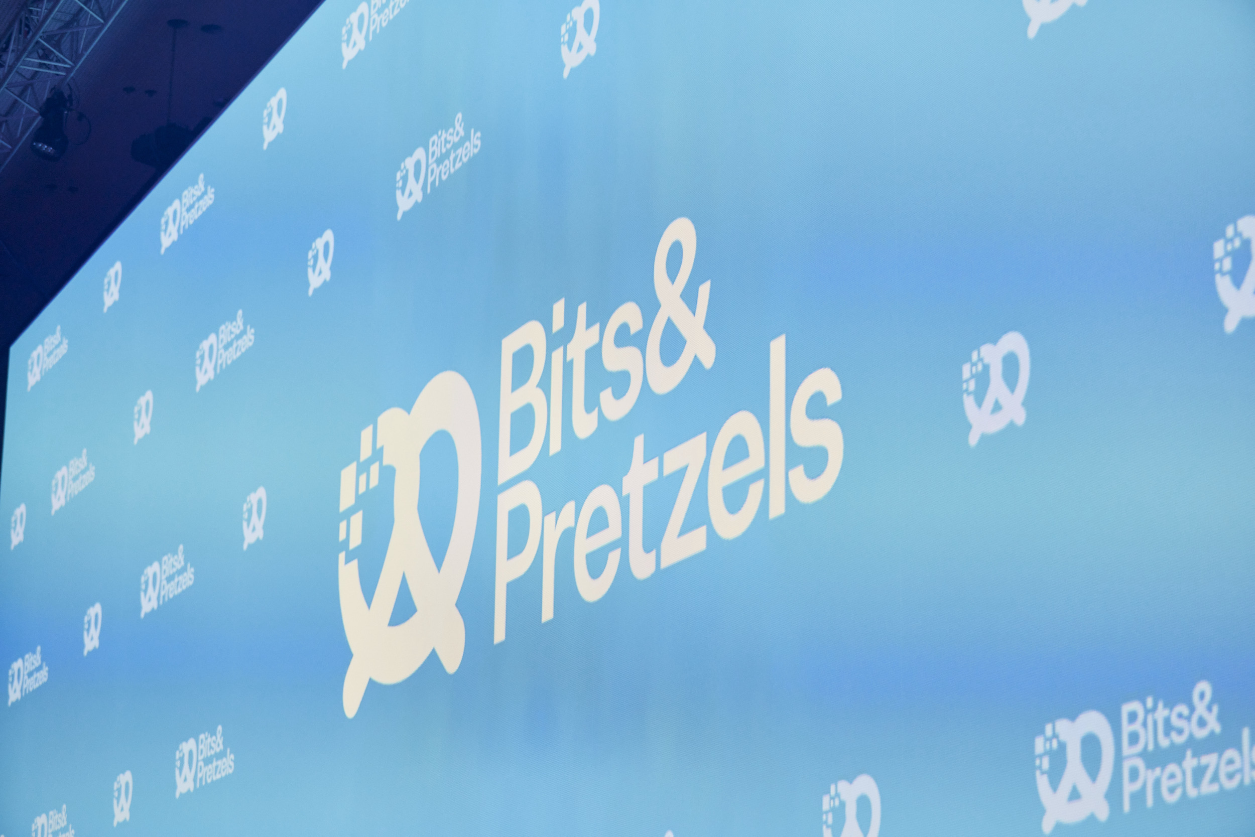 Bits & Pretzels 2023: Talk mit Klaas Heufer-Umlauf und Finn Hänsel über Cannabis